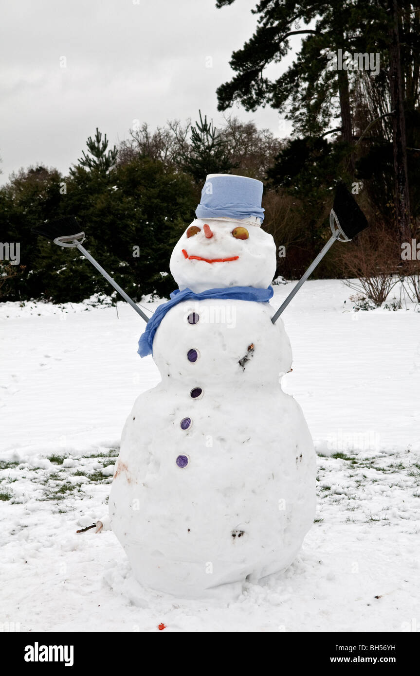 Snowman hi-res stock photography and images - Alamy