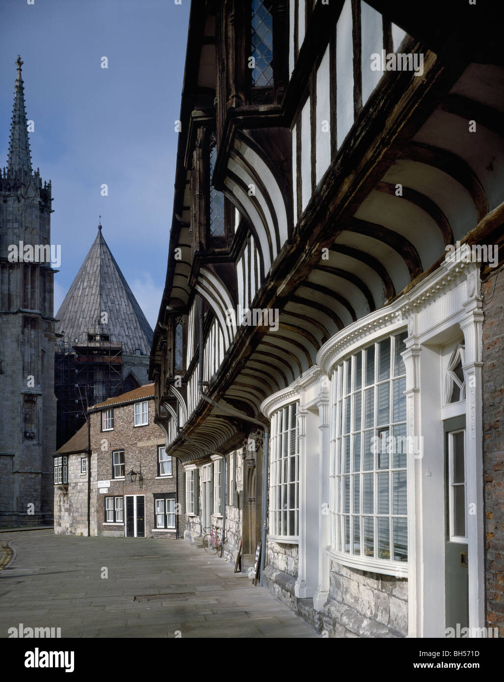 Minsters hi-res stock photography and images - Alamy