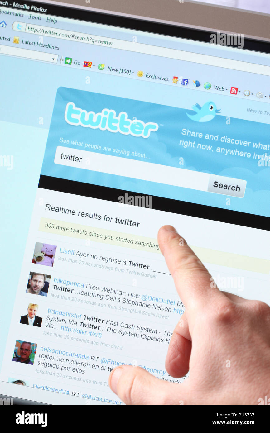 Web networking hi-res stock photography and images - Alamy