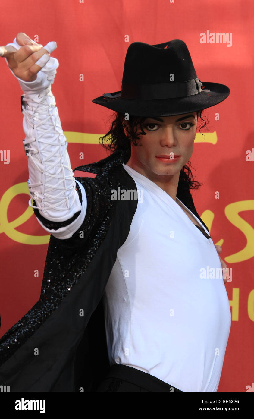 MICHAEL JACKSON WAX FIGURE WAX FIGURE OF MICHAEL JACKSON AT MADAM ...