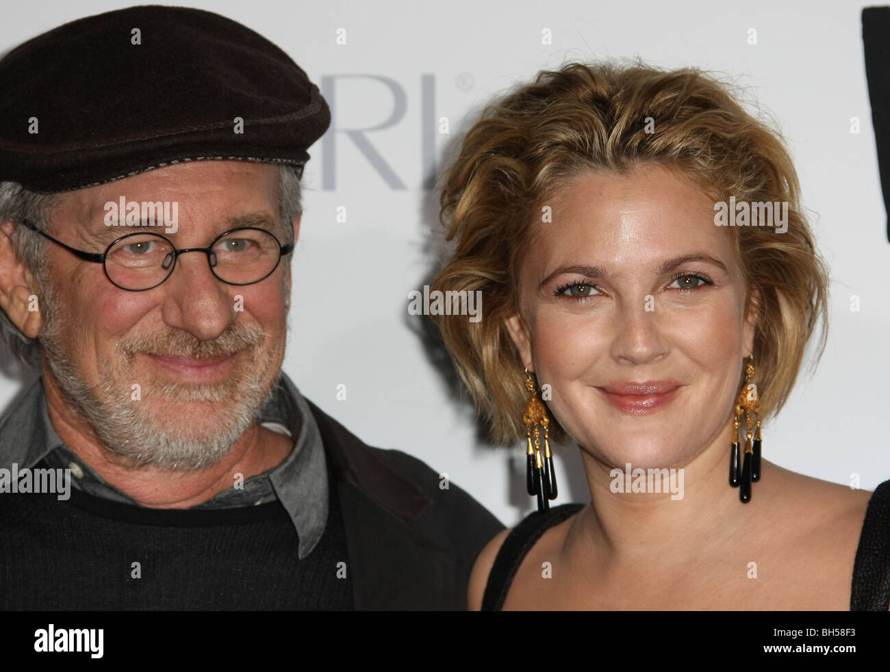 STEVEN SPIELBERG DREW BARRYMORE WHIP IT FILM PREMIERE HOLLYWOOD LOS ...