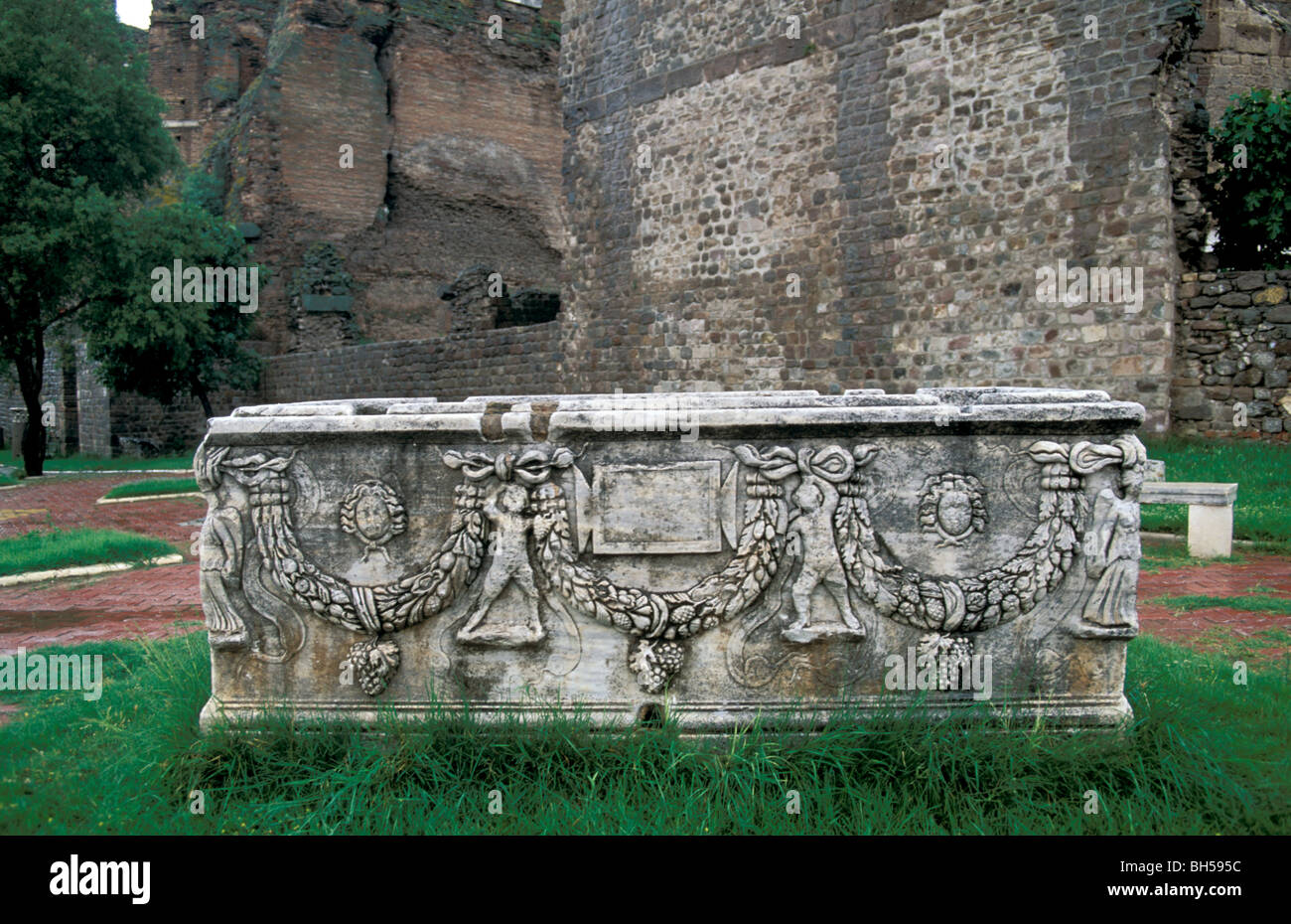 Red Court High Resolution Stock Photography and Images - Alamy