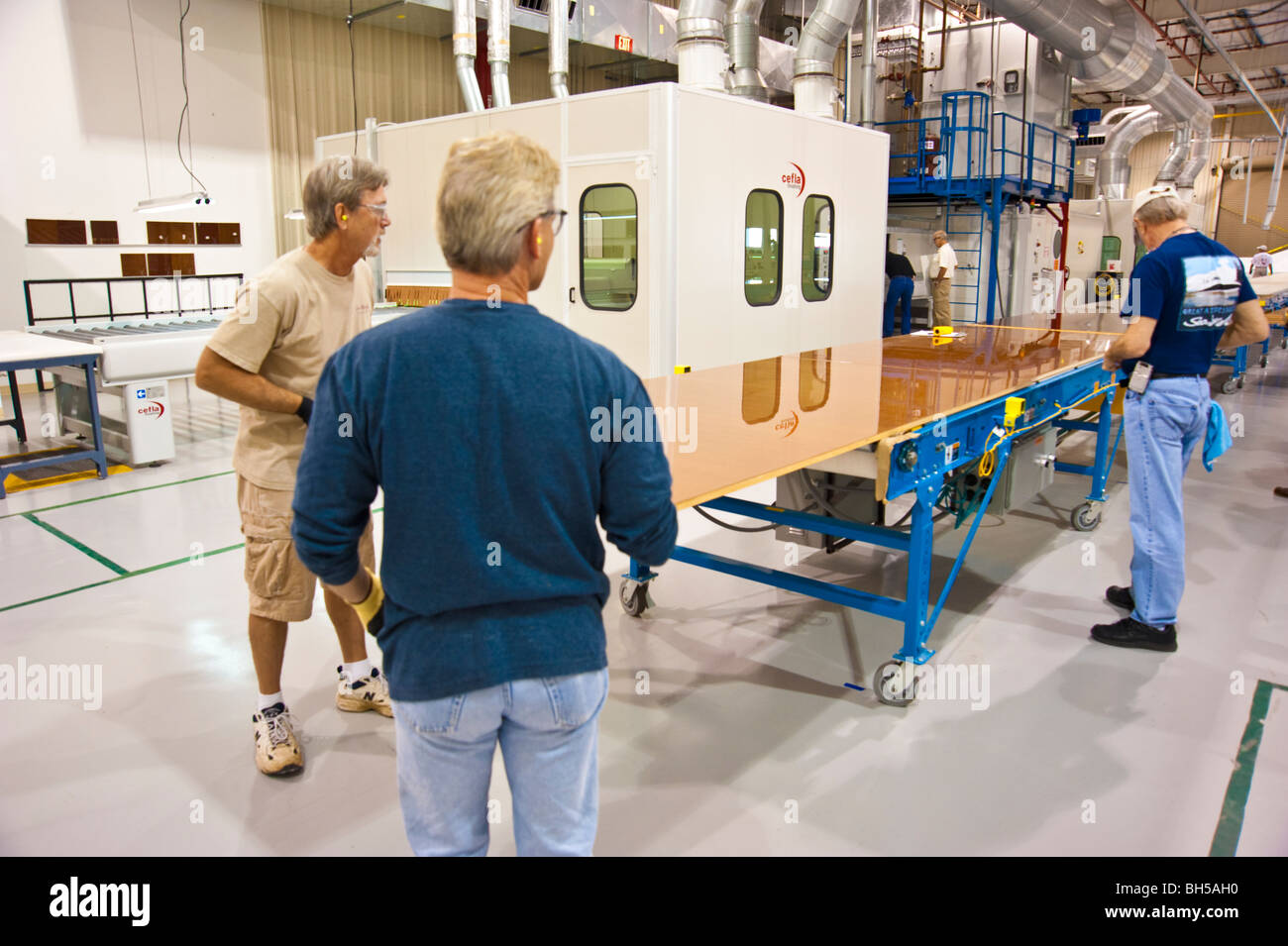 Paintshop hi-res stock photography and images - Alamy