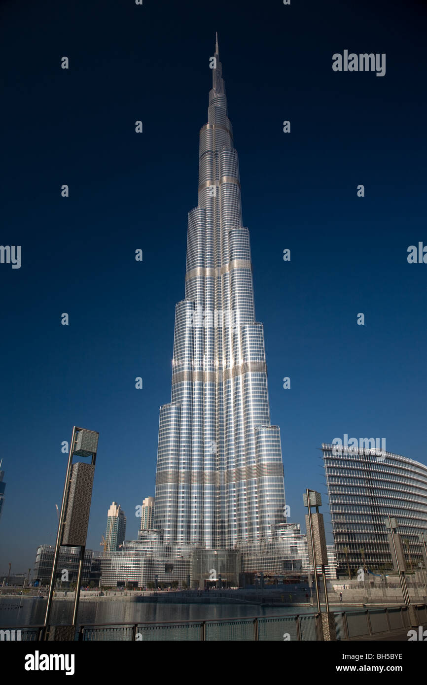 Worlds highest building hi-res stock photography and images - Alamy