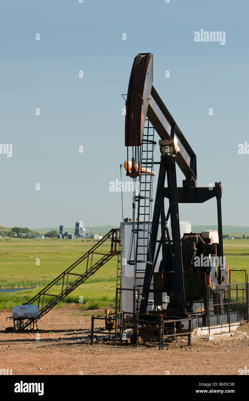 oil well on state land near Reserve Stock Photo - Alamy