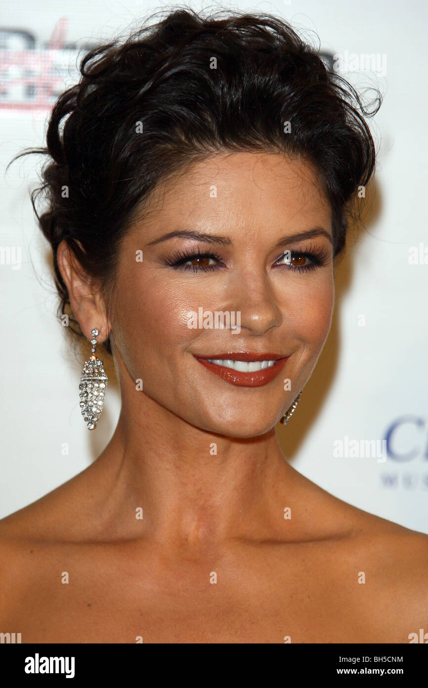 CATHERINE ZETA-JONES 3RD ANNUAL A FINE ROMANCE BENEFIT SONY STUDIOS ...