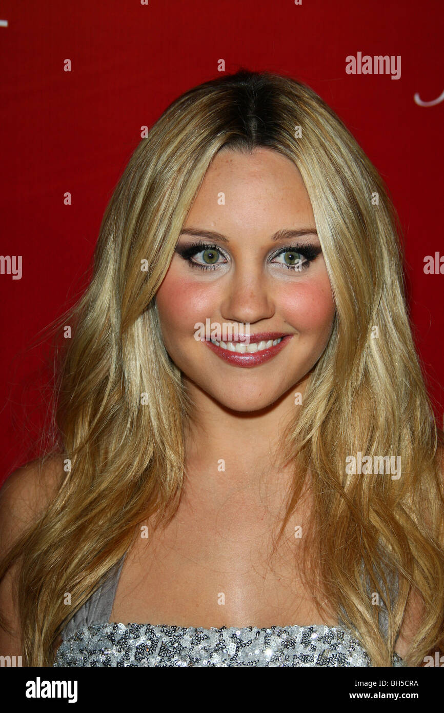 AMANDA BYNES FREDERICKS OF HOLLYWOOD 2008 SPRING FASHION SHOW HOLLYWOOD ...