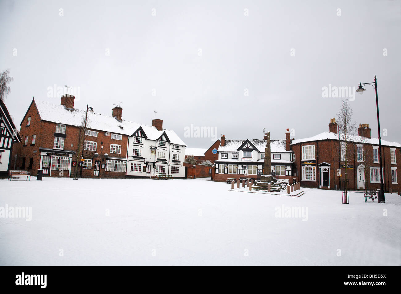 Sandbach saxon crosses hi-res stock photography and images - Alamy