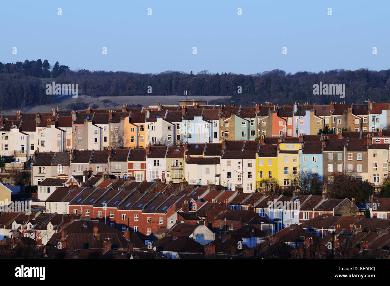 Tightly packed housing hi-res stock photography and images - Alamy