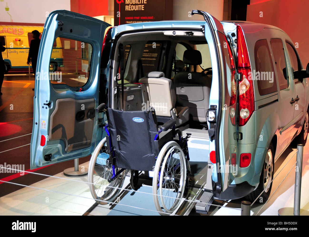 Renault kangoo hi-res stock photography and images - Alamy