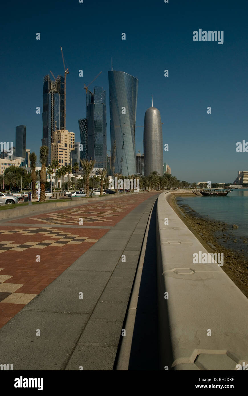 Doha corniche promenade hi-res stock photography and images - Alamy
