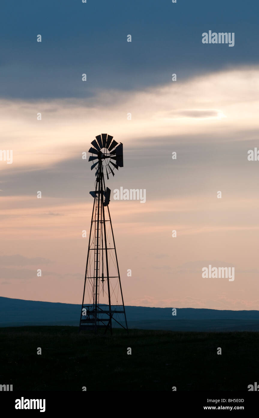 windmill near sunset in the Sweetgrass Hills Stock Photo - Alamy