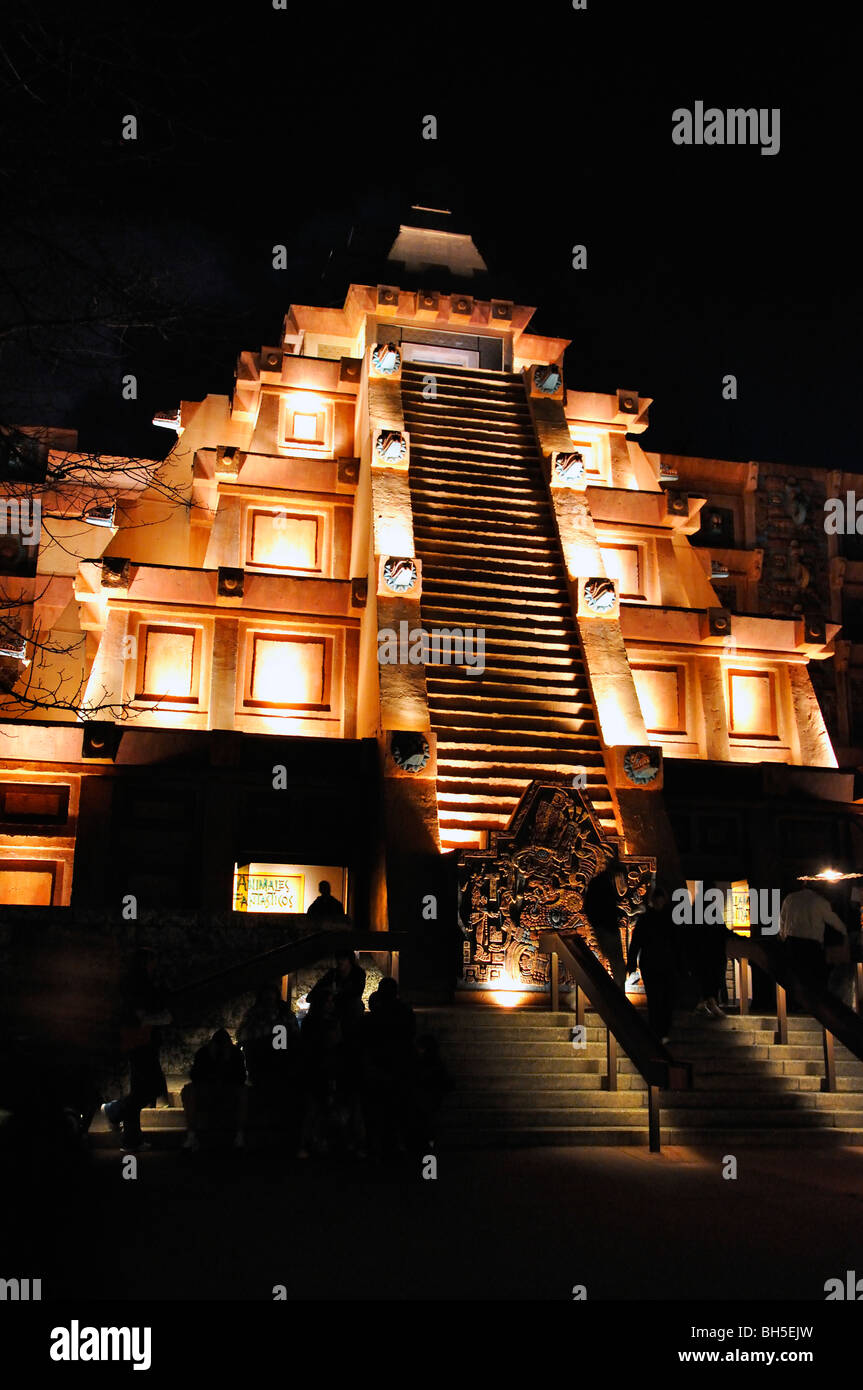 Mexican pyramid hi-res stock photography and images - Alamy