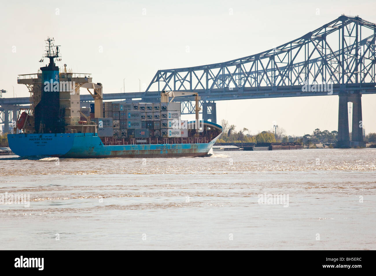Shipping, Crescent City Connection formerly Greater New Orleans Bridge ...