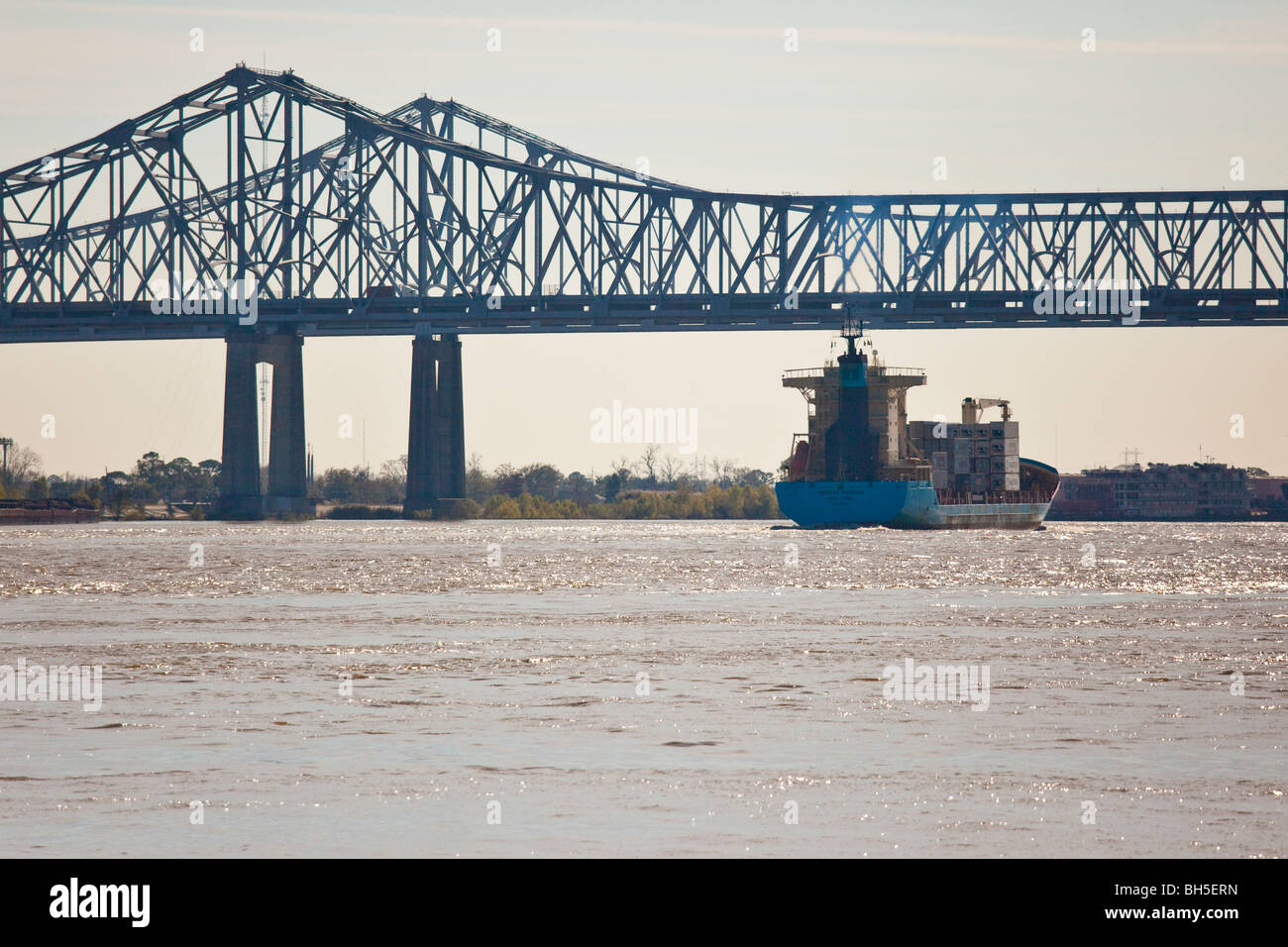 Greater new orleans bridge and mississippi river hi-res stock ...