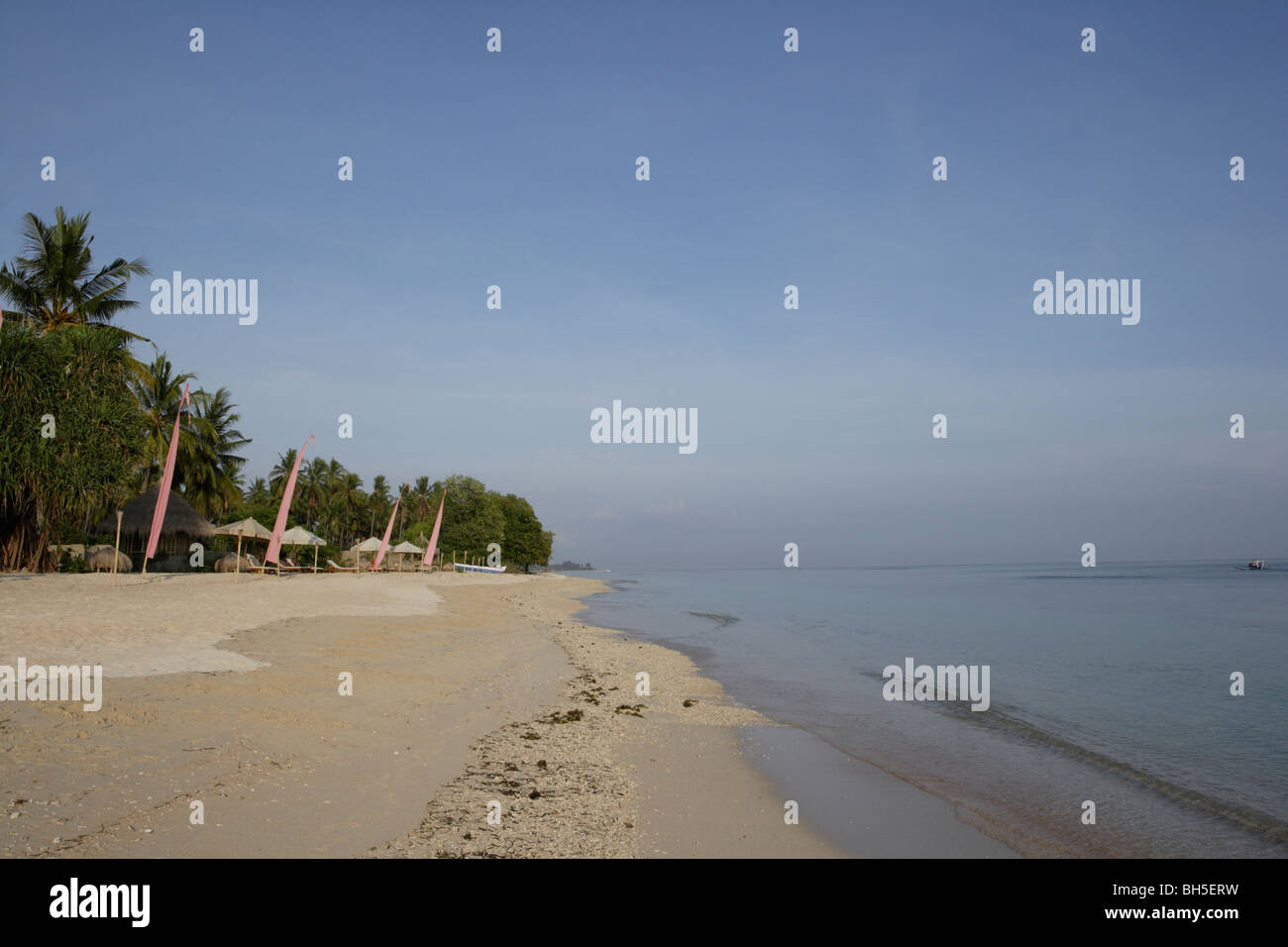 Tugu lombok beach hi-res stock photography and images - Alamy