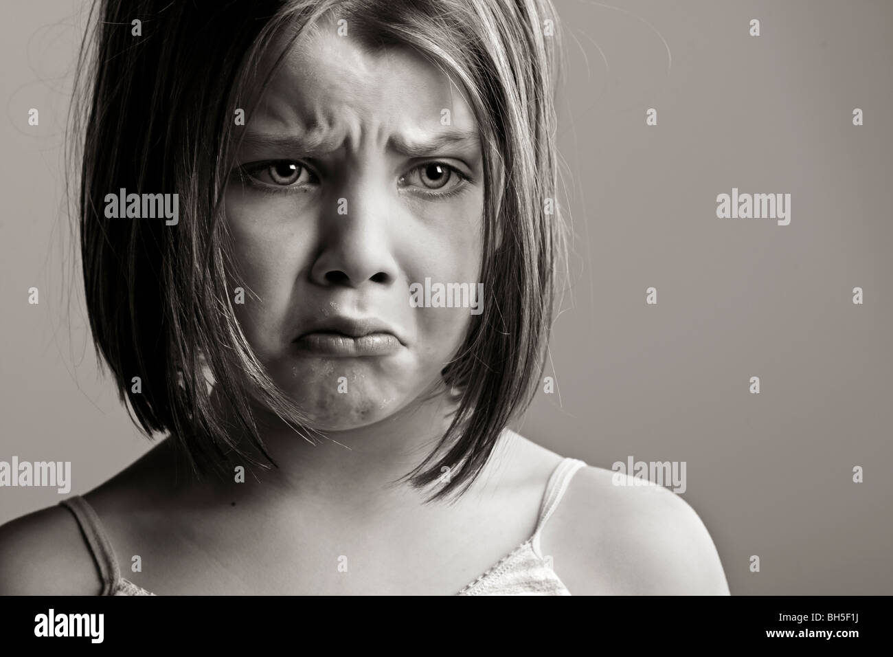 Child suffering abuse hi-res stock photography and images - Alamy