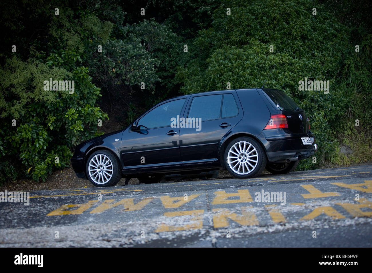 Golf r32 hi-res stock photography and images - Alamy