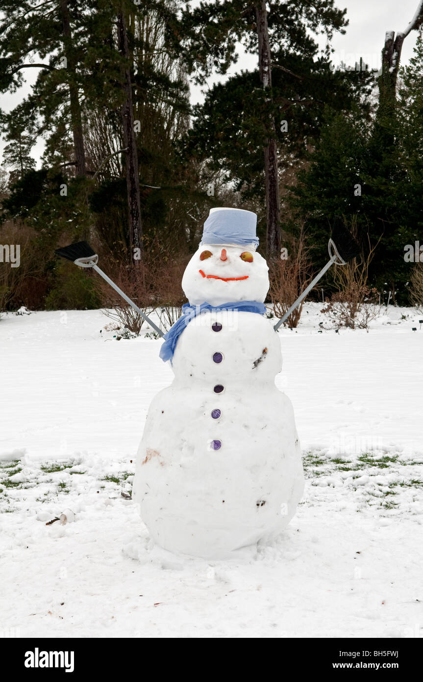 Snowperson hi-res stock photography and images - Alamy