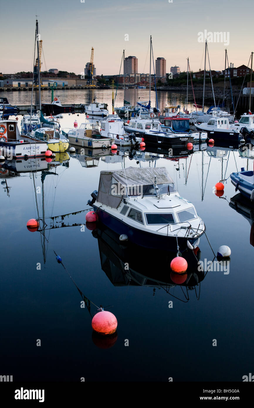 Dusk on the River Wear, Sunderland Marina, England Stock Photo - Alamy