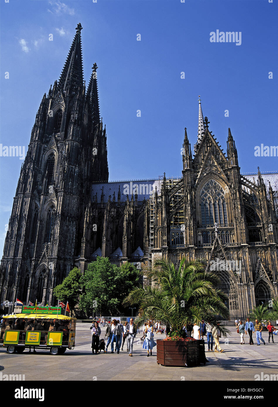 Cathedral square Cologne Germany Stock Photo - Alamy