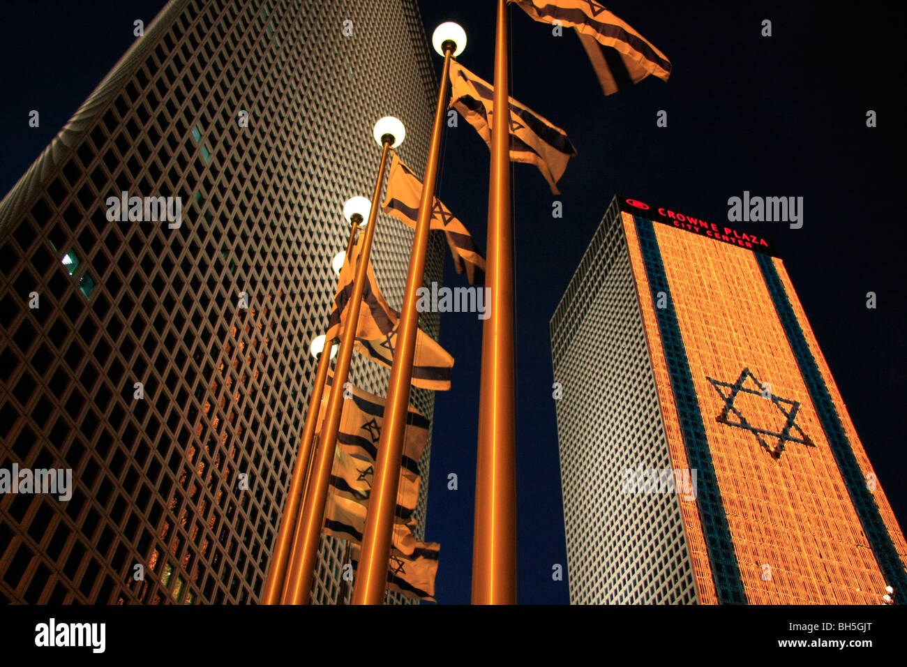 Israel, Tel Aviv, an illuminated Israeli flag at Azrieli Center on ...