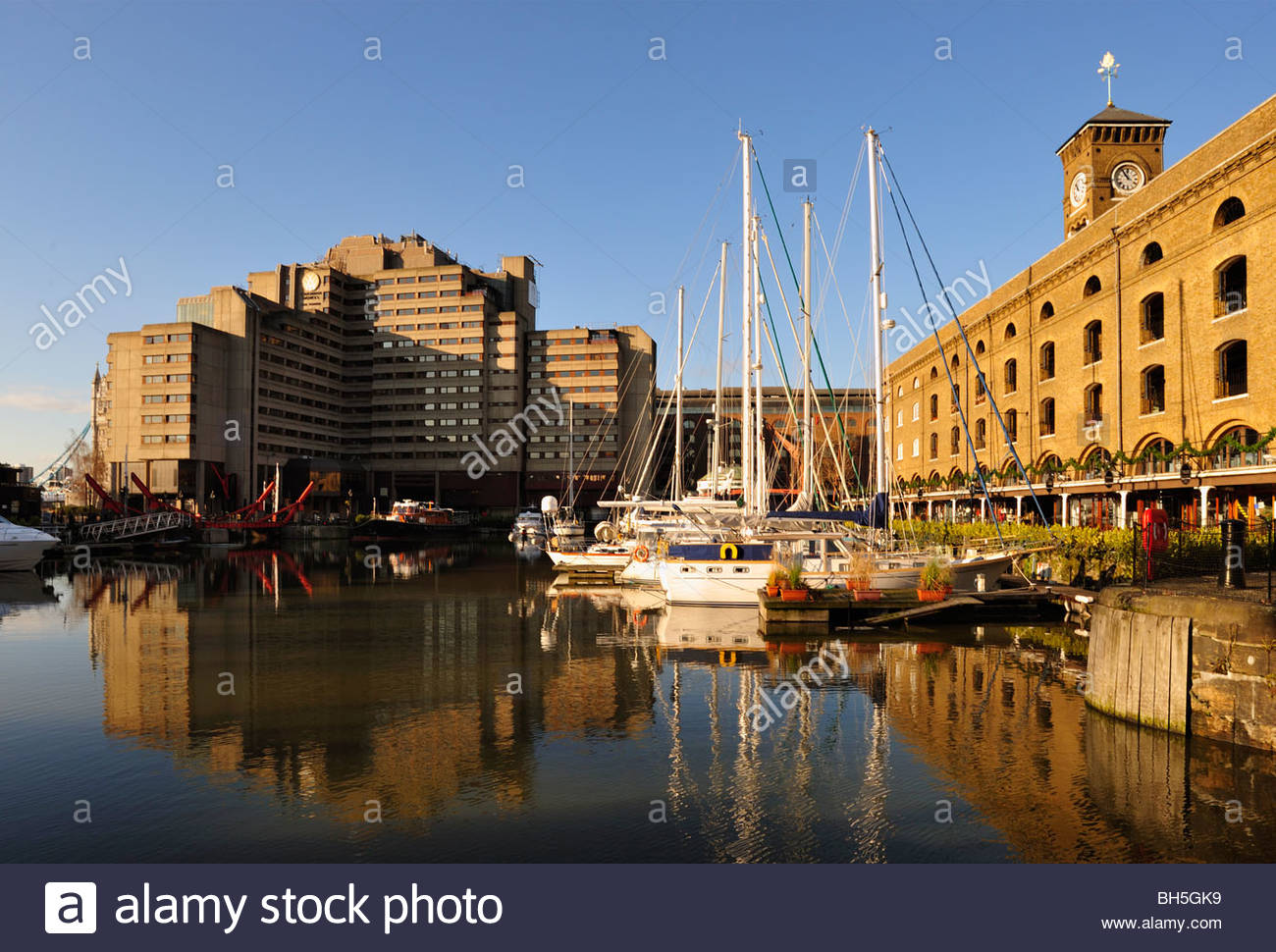 St Katharine Docks Stock Photos & St Katharine Docks Stock Images - Alamy
