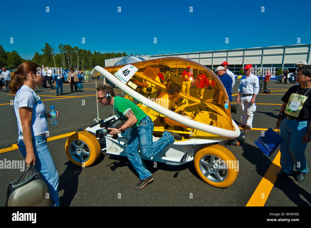 Futuristic, funny looking electric car Courreges Zooop EV ...