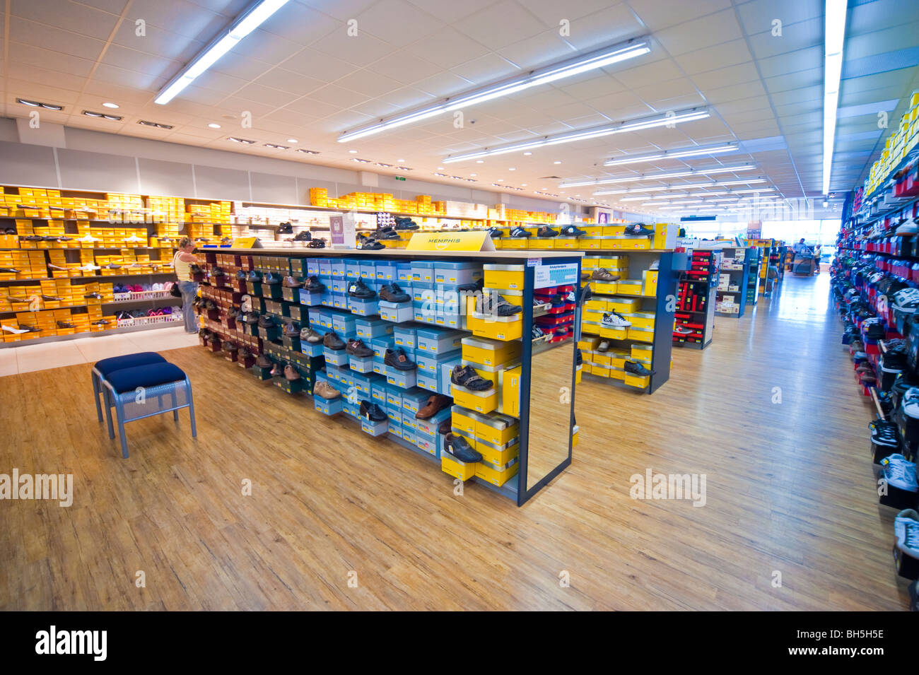 Inside a discount retail shoe store, Leipzig, Germany Stock Photo - Alamy
