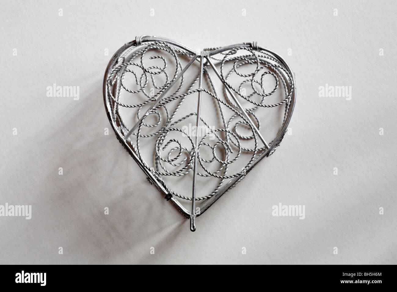 Heart filigree trinket holder hi-res stock photography and images - Alamy