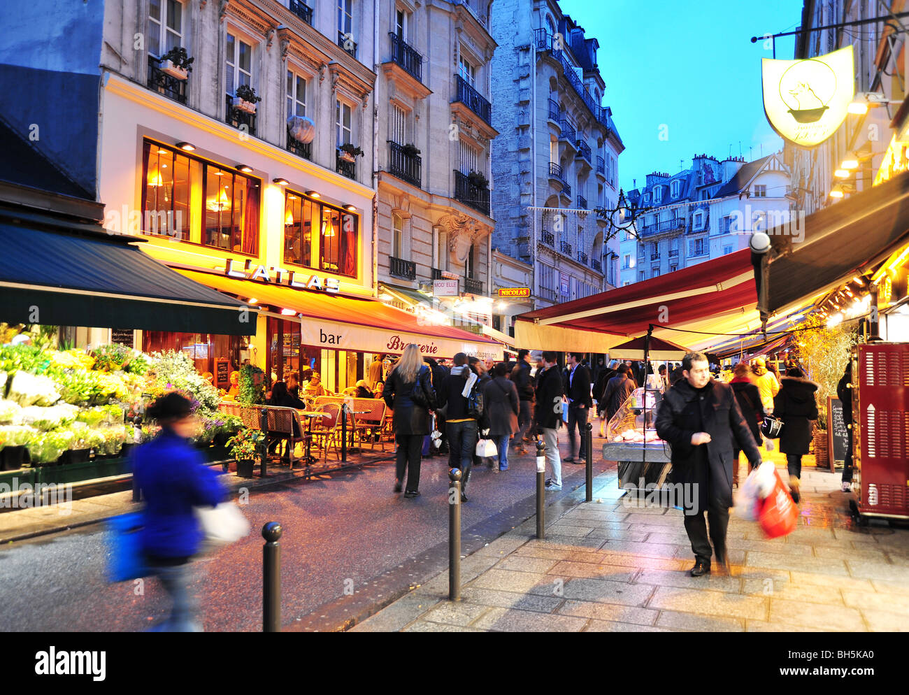 paris latin quarter Stock Photo - Alamy