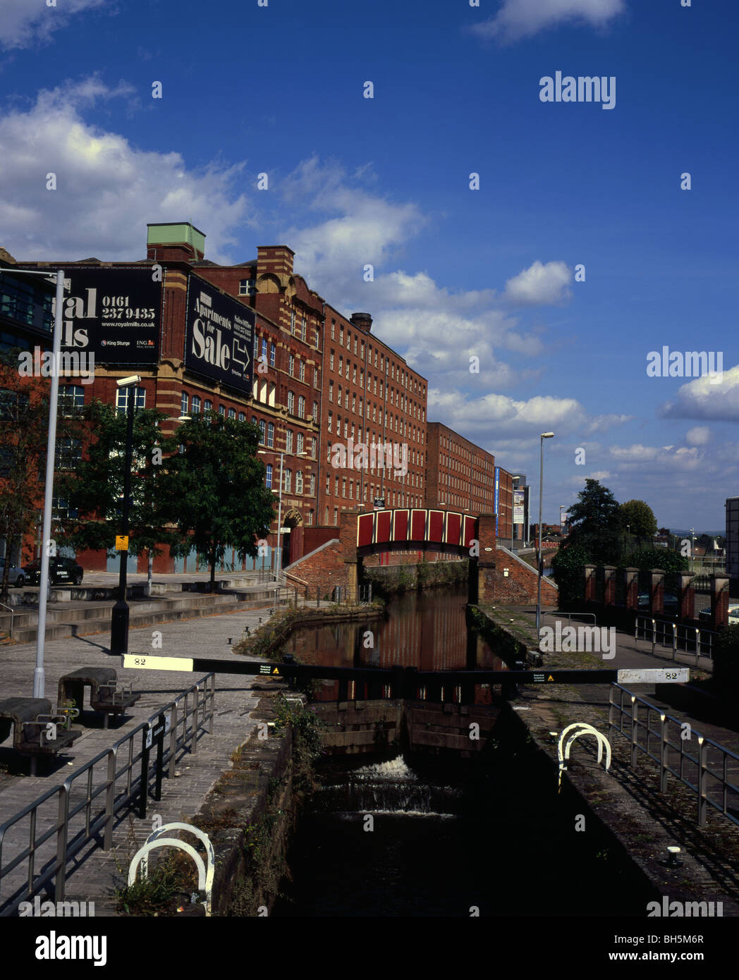 The Royal Mills converted into apartments next to The Rochdale Canal ...