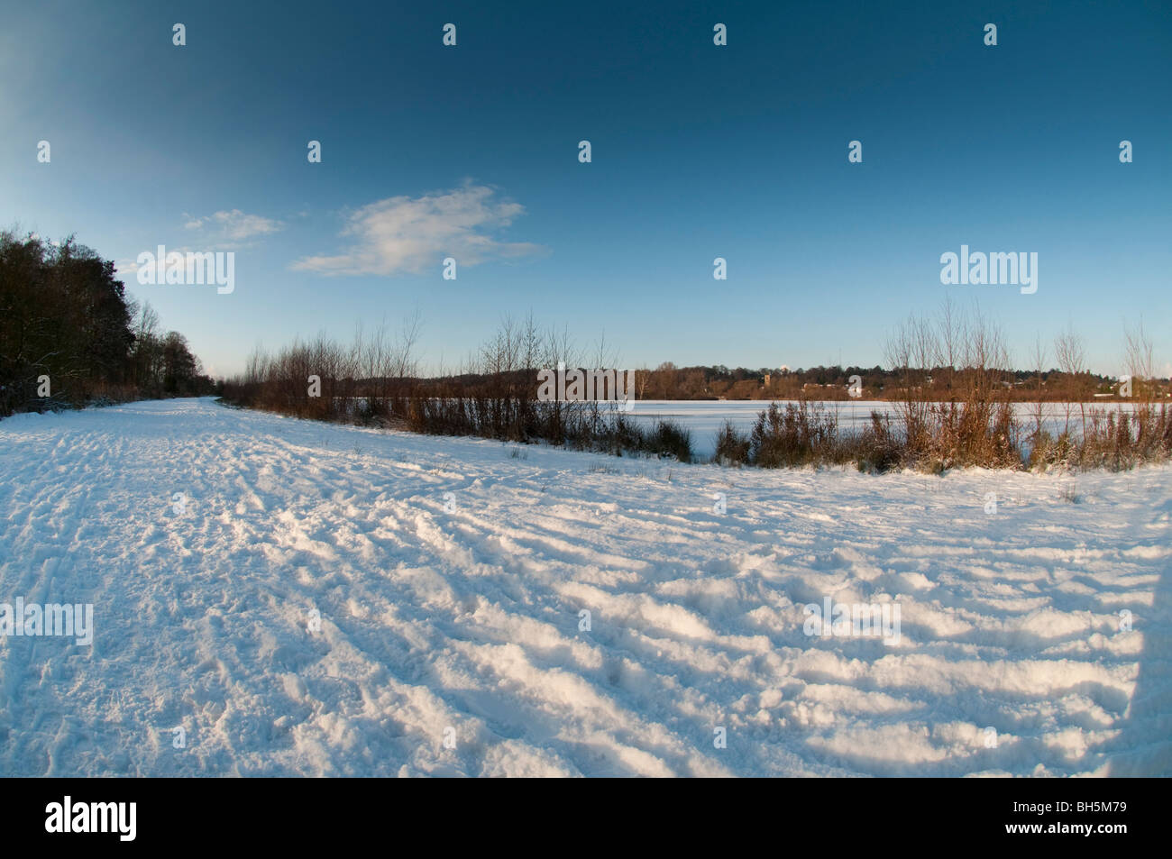 Whitlingham country park norwich hi-res stock photography and images ...