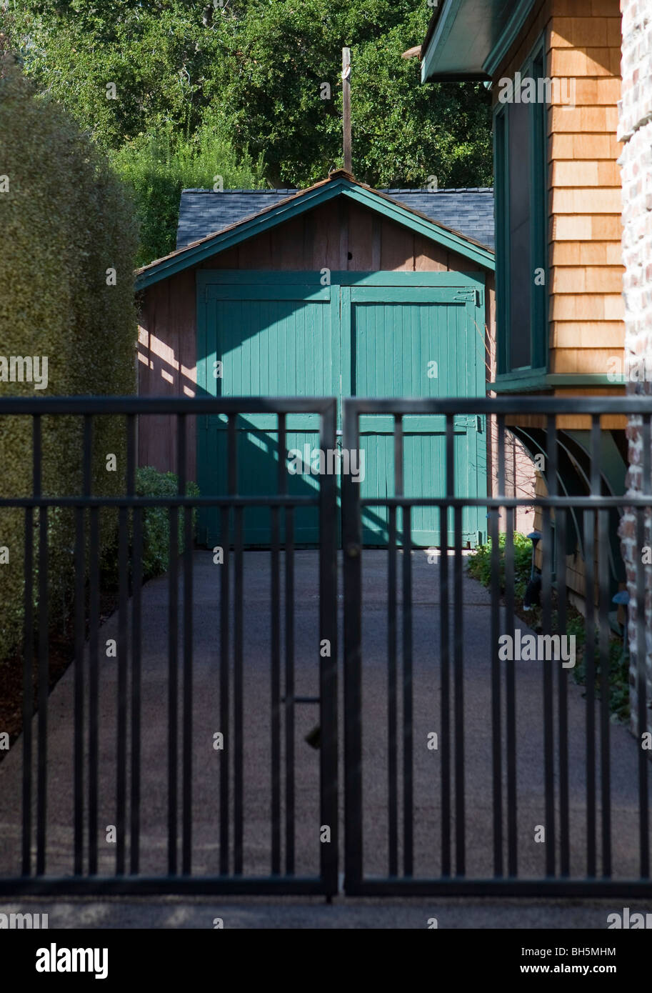 The Hewlett Packard garage, site of the birthplace of Silicon Valley ...