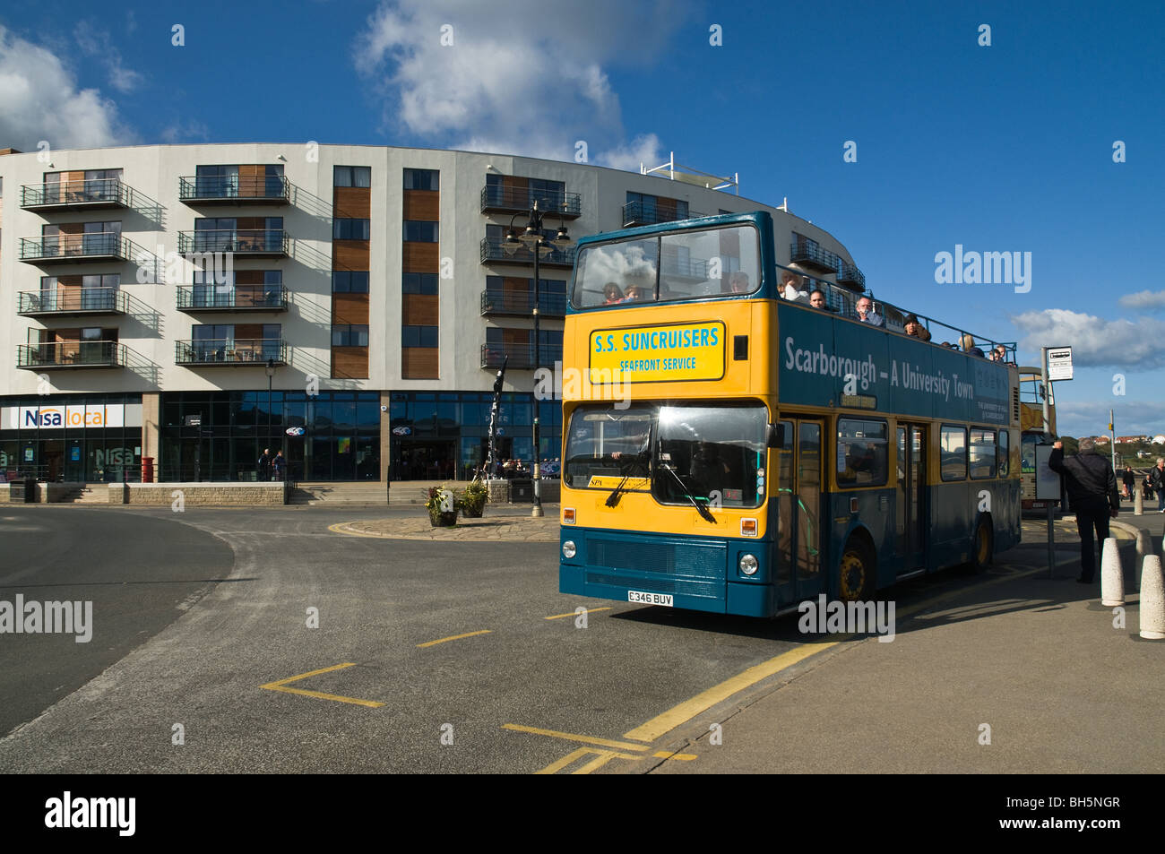 dh North Bay SCARBOROUGH NORTH YORKSHIRE Open top bus on North Bay ...