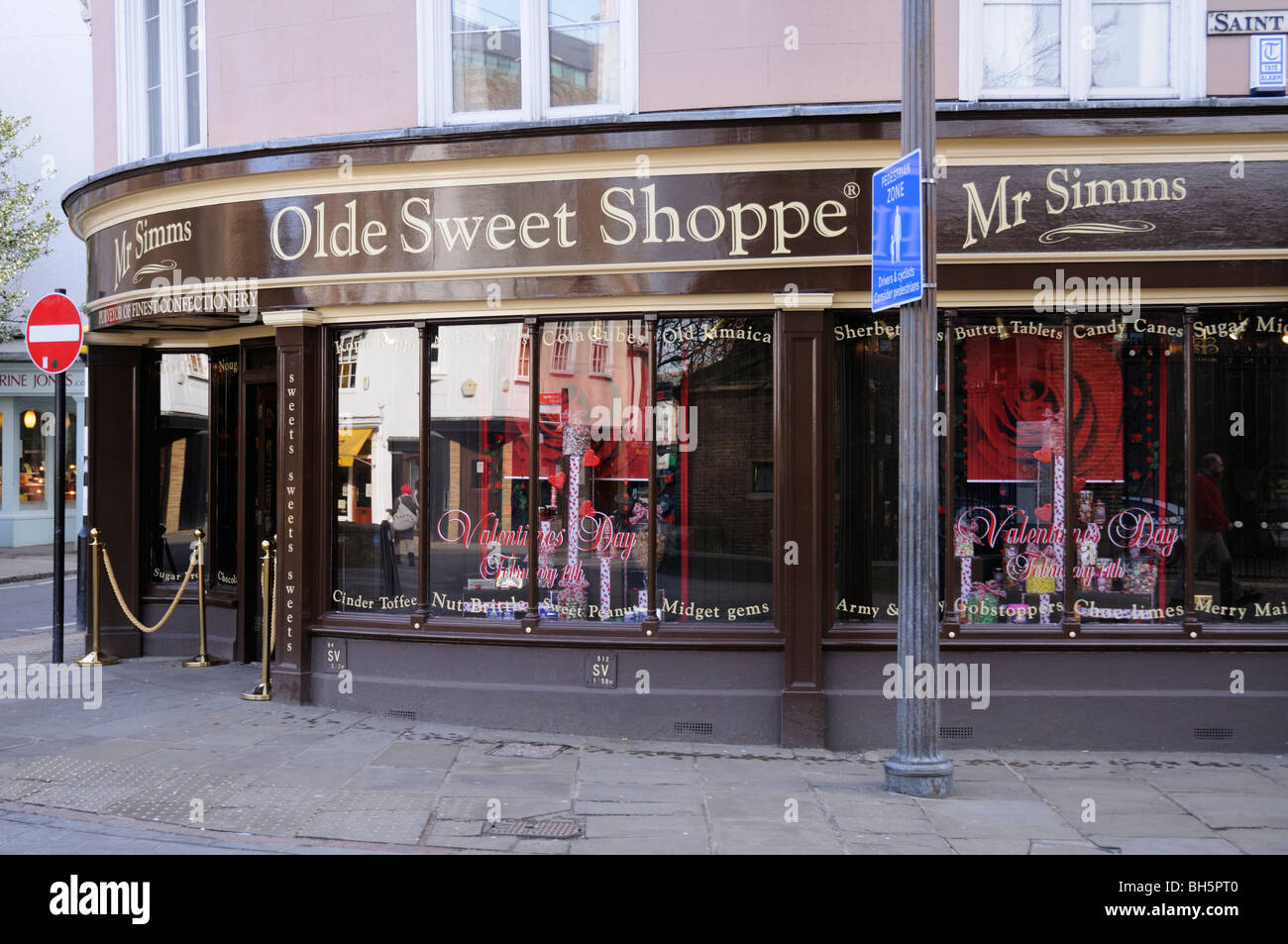England Cambridge; Mr Simms Olde Sweet Shoppe in St Johns Street Stock ...