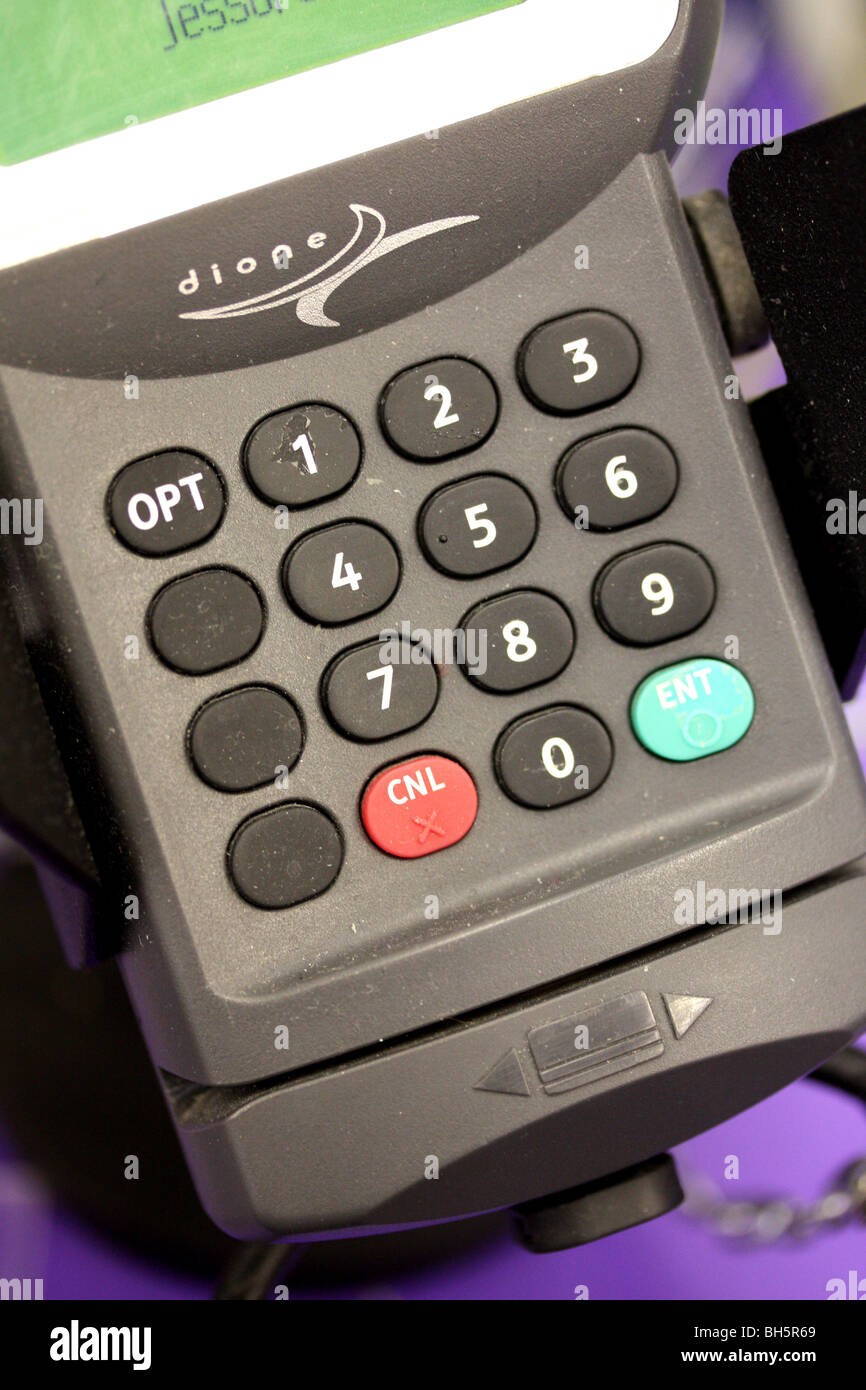 Chip and pin debit card hi-res stock photography and images - Alamy