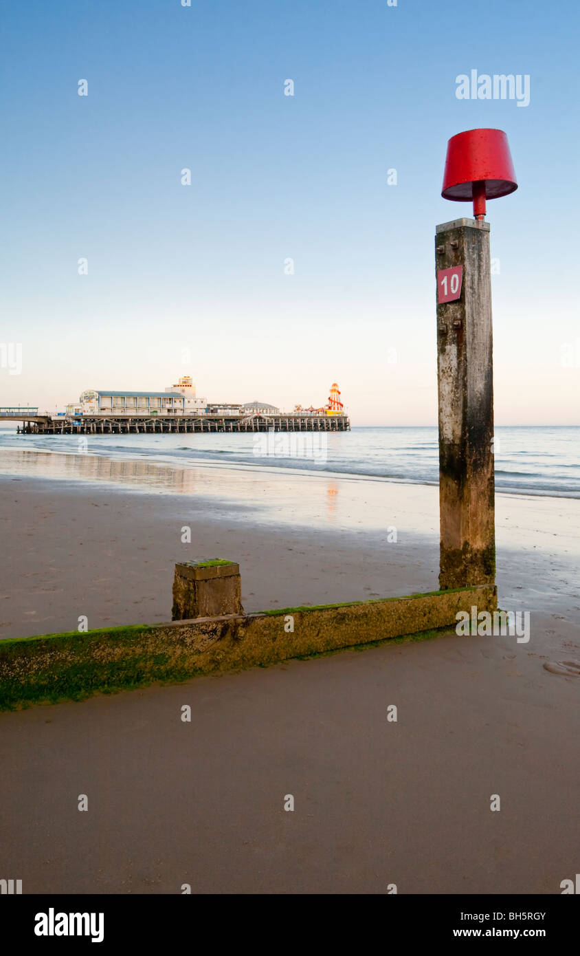 Fairground ride fairground bournemouth beach hi-res stock photography ...