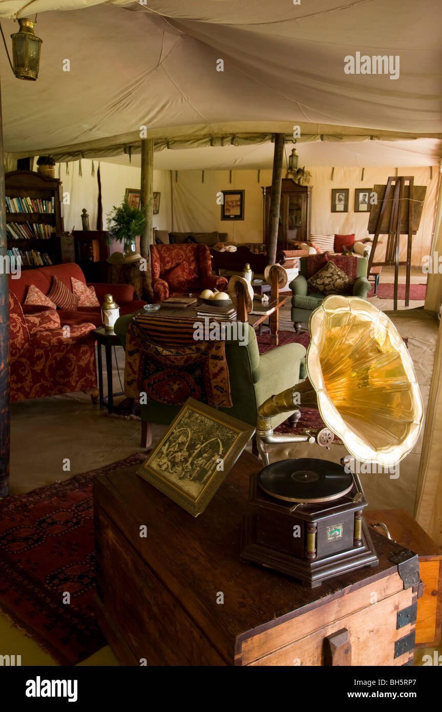 Cottars 1920 safari camp hi-res stock photography and images - Alamy