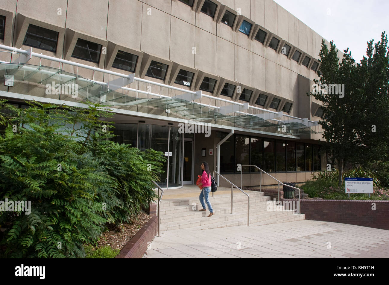 A student outside the Arts and Social Sciences Library (A..S.S.L ...