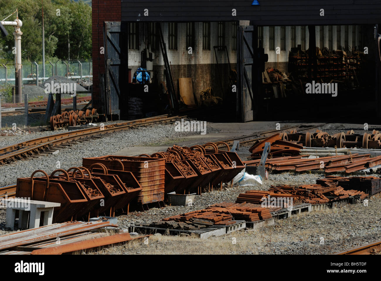 Railway sheds hi-res stock photography and images - Alamy