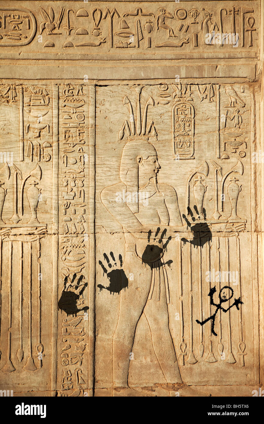 Illustration of Graffiti in Ancient Egyptian monuments Stock Photo - Alamy