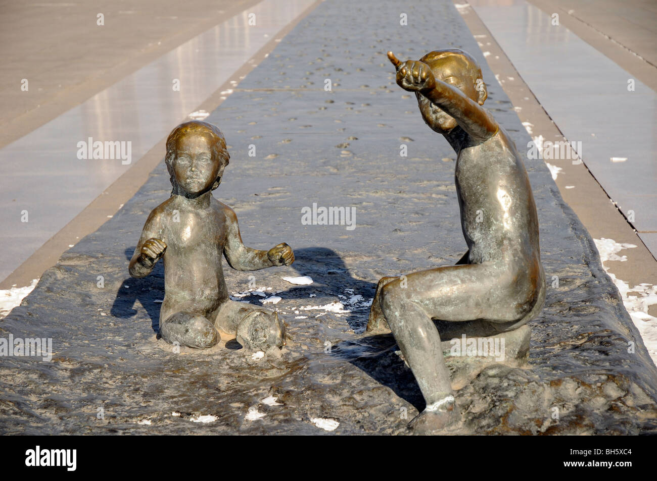 Dalian and beach hi-res stock photography and images - Alamy