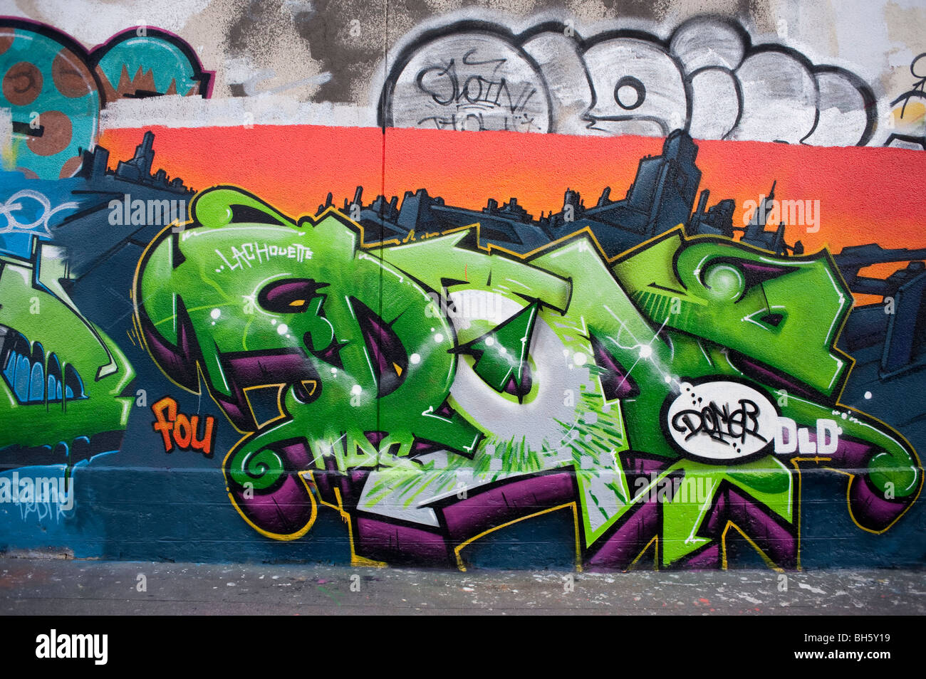 Paris, France, Graffiti Mural Paintings on Wall, Outside Street ...
