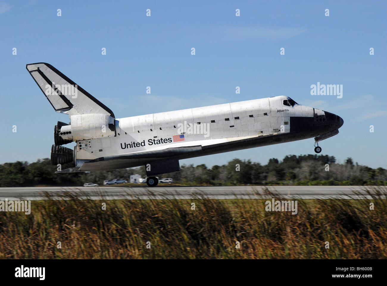Space shuttle landing facility hi-res stock photography and images - Alamy