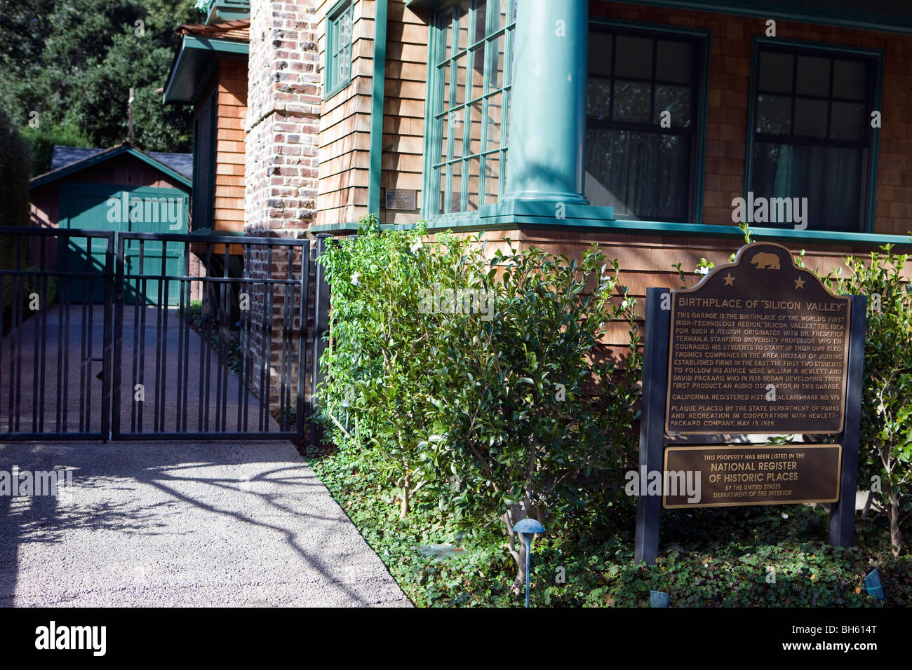 The Hewlett Packard garage, site of the birthplace of Silicon Valley ...