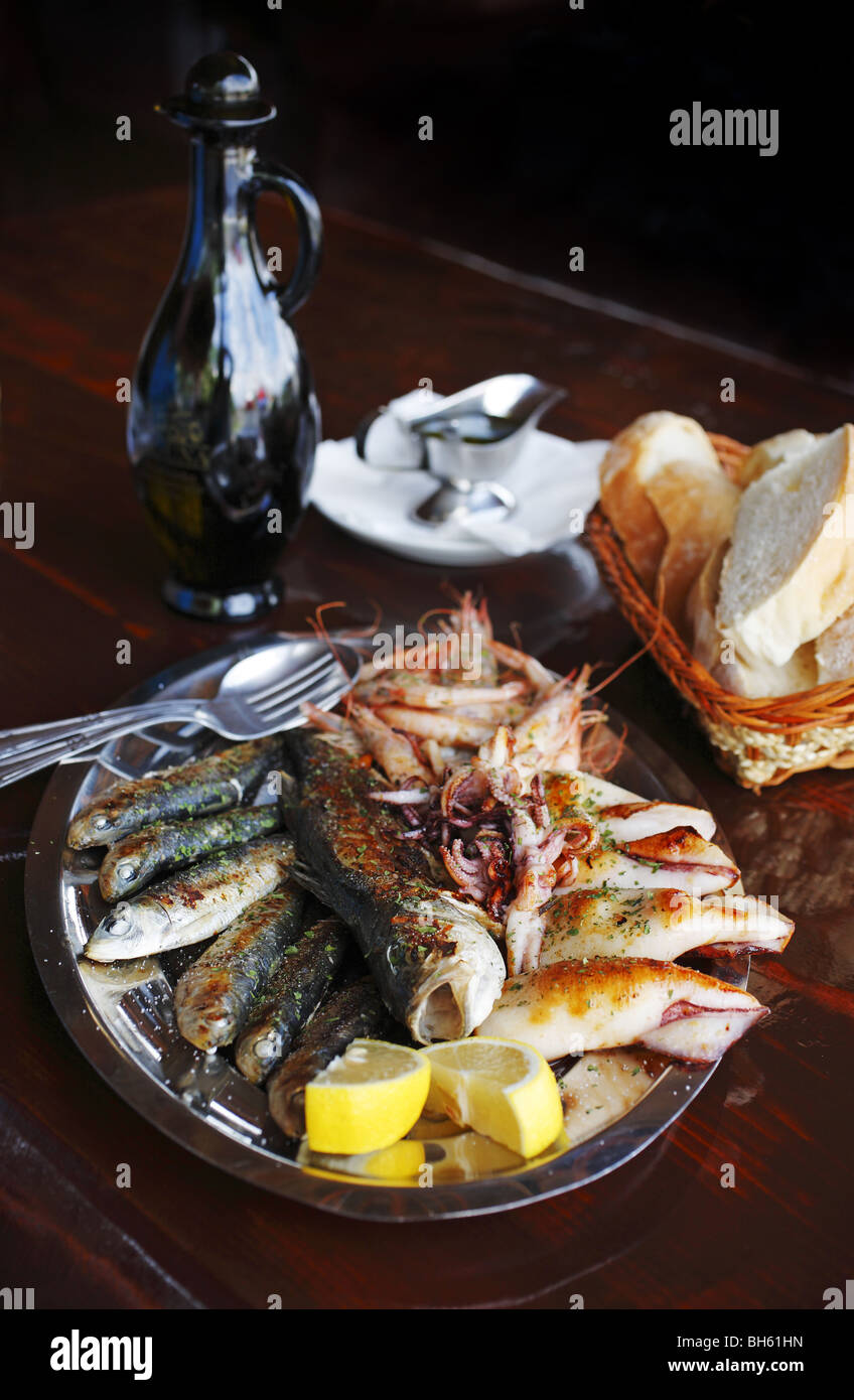 Barbecue seafood grill hi-res stock photography and images - Alamy
