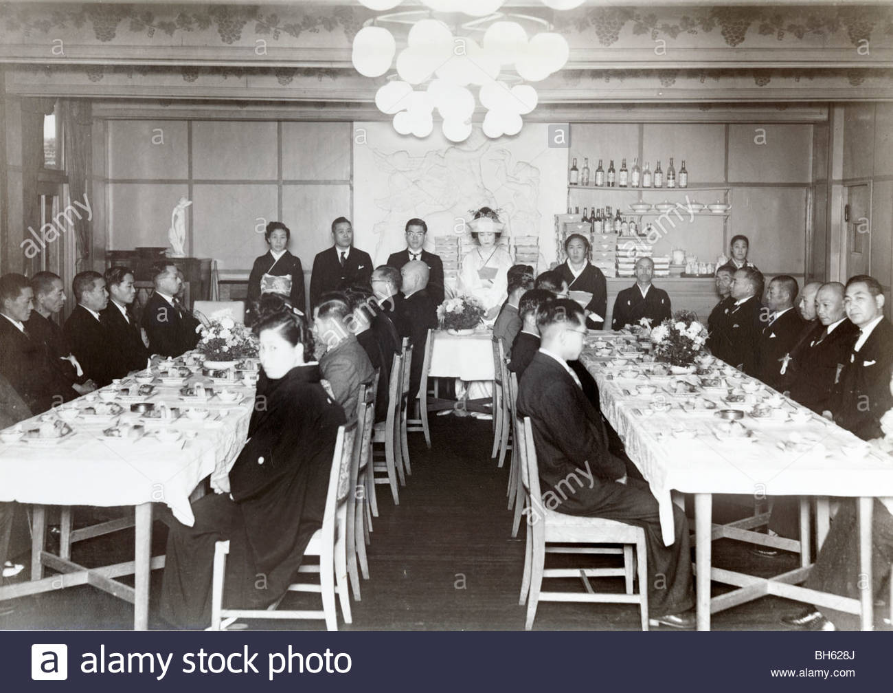 1960s Family Dinner Stock Photos & 1960s Family Dinner Stock Images - Alamy