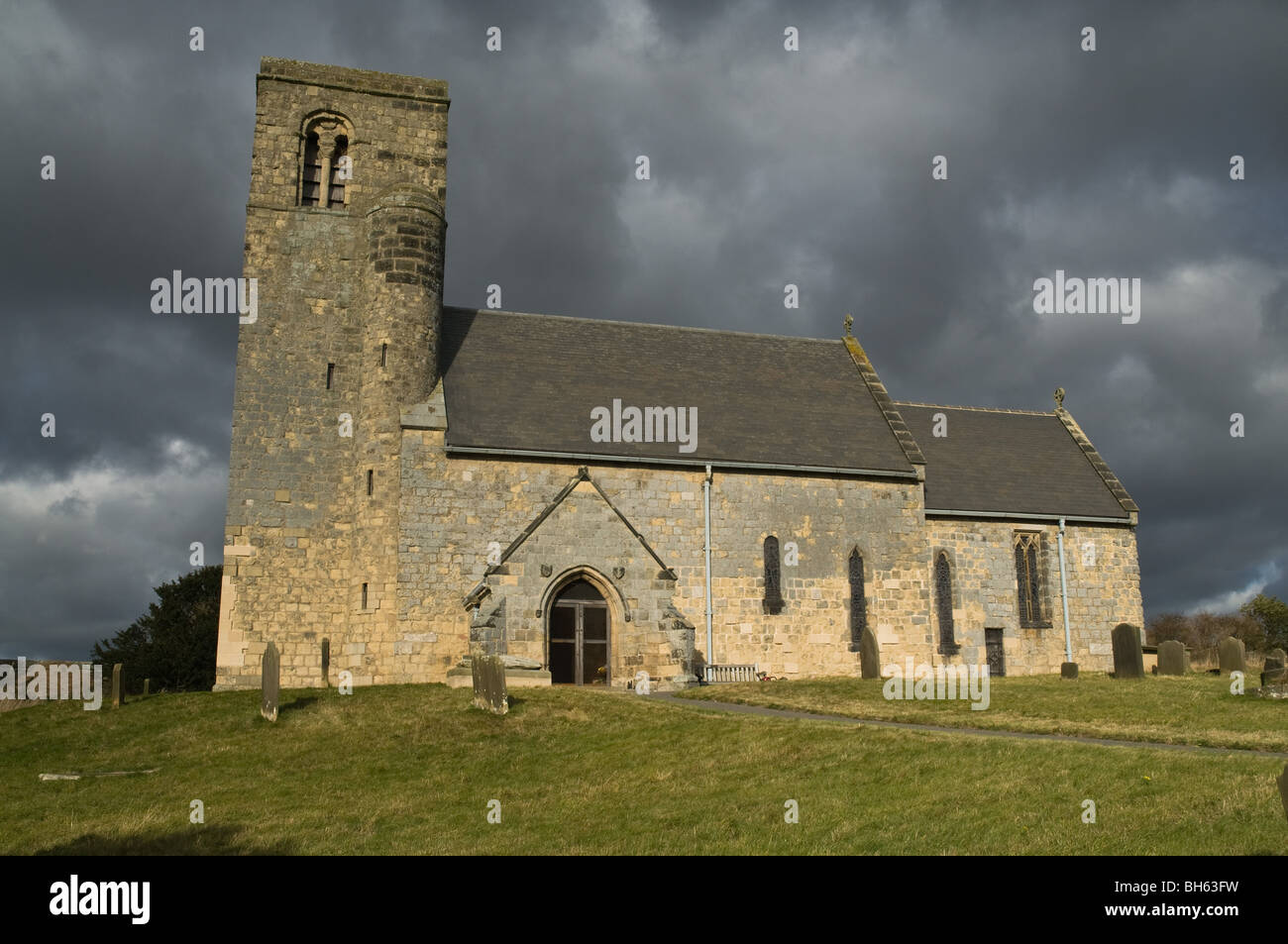 North yorkshire wolds church hi-res stock photography and images - Alamy