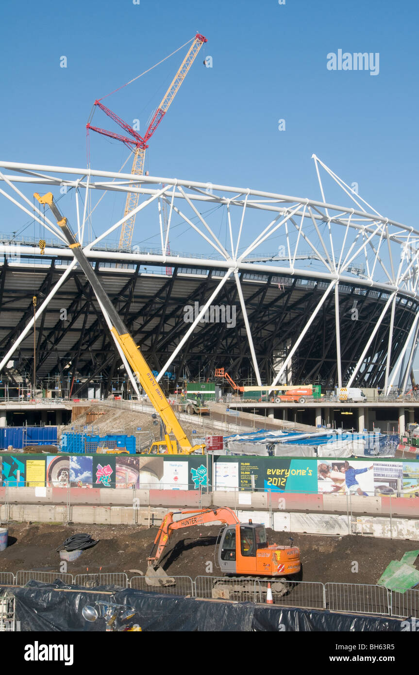 Olympic swimming pool stadium hi-res stock photography and images - Alamy